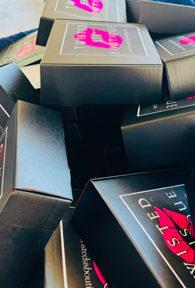 TSB Monthly Box – Twisted Sis Boutique